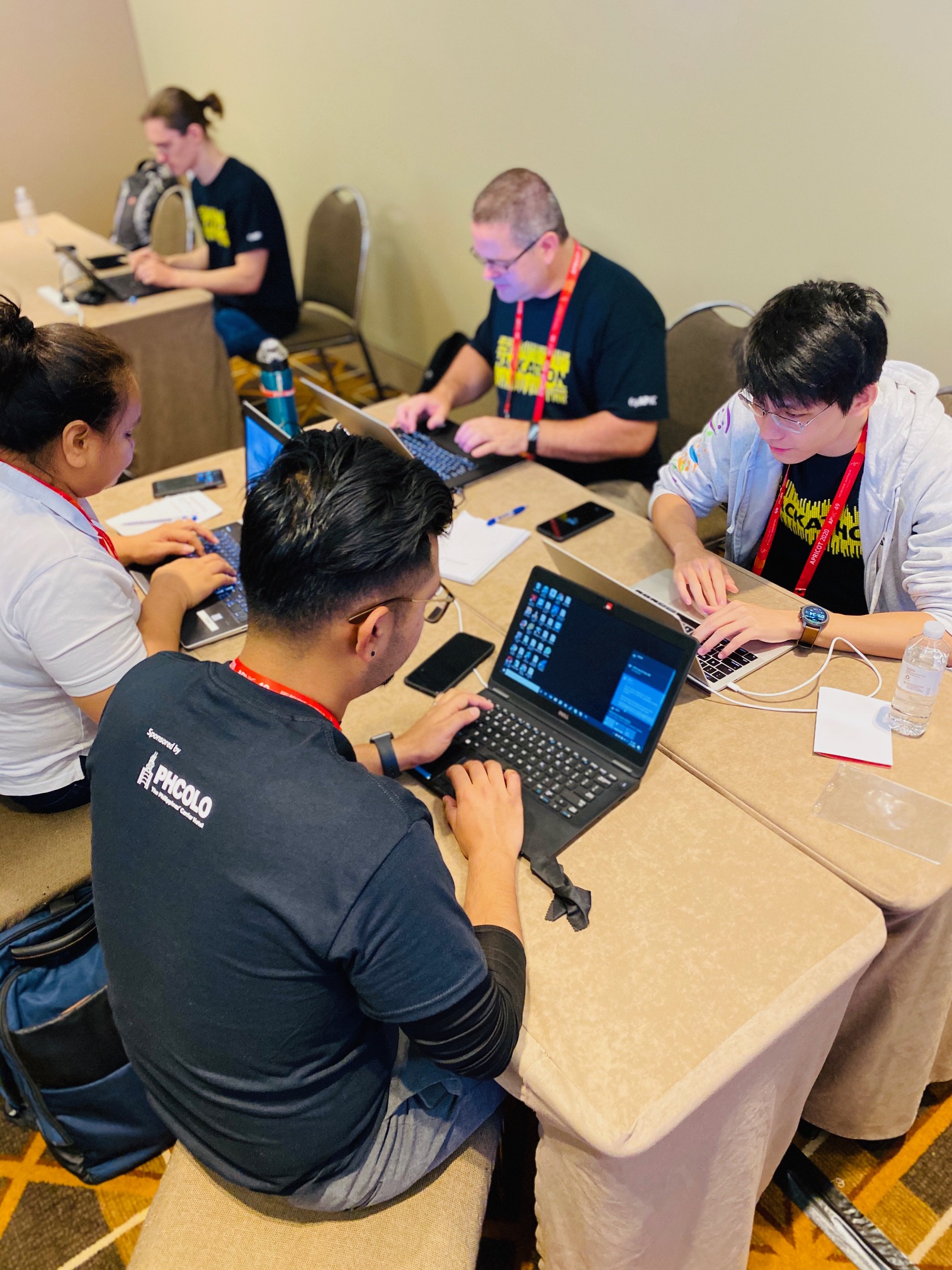 3rd APNIC Hackathon – “No hay dos sin tres” | APNIC Blog